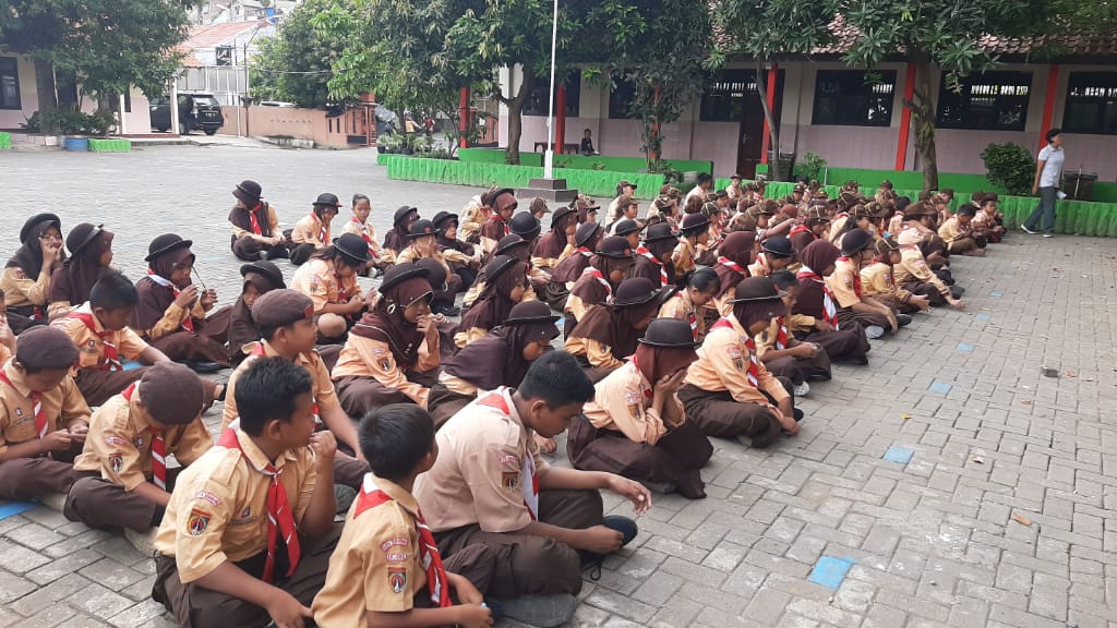 KEGIATAN EKSTRAKURIKULER PRAMUKA
